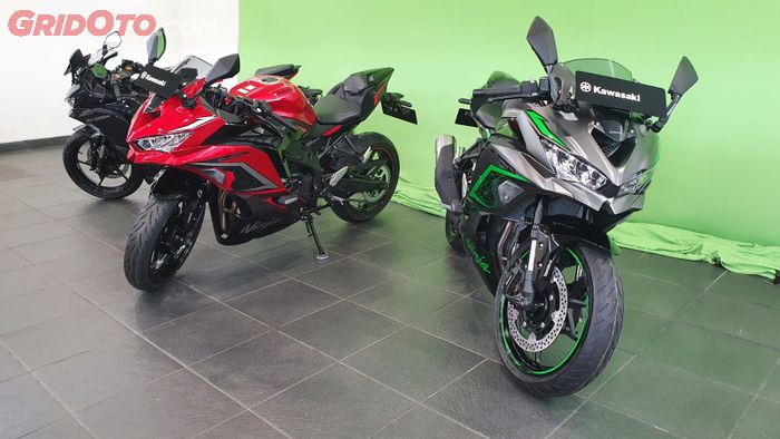 Pemesanan Kawasaki Ninja ZX-25R dan Ninja ZX-25RR Sudah Tembus 600 Unit, Varian Ini yang Paling ...