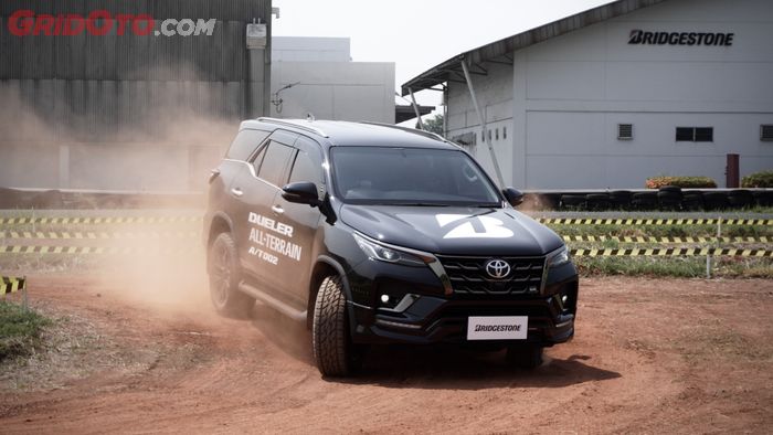 Coba Langsung Ban Bridgestone Dueler A/T002, Uji Trek Tanah Dan Aspal ...