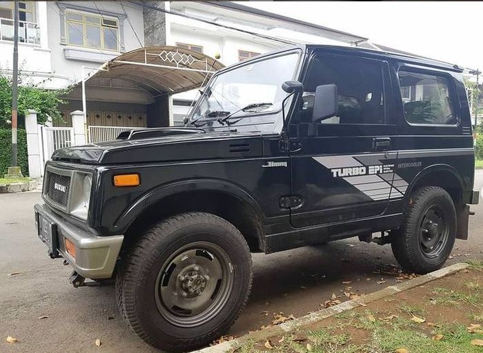 Suzuki Jimny Ala OEM JA71, Modal Tempel Stiker, Mulai Rp 300 Ribuan - Otomotifnet.com