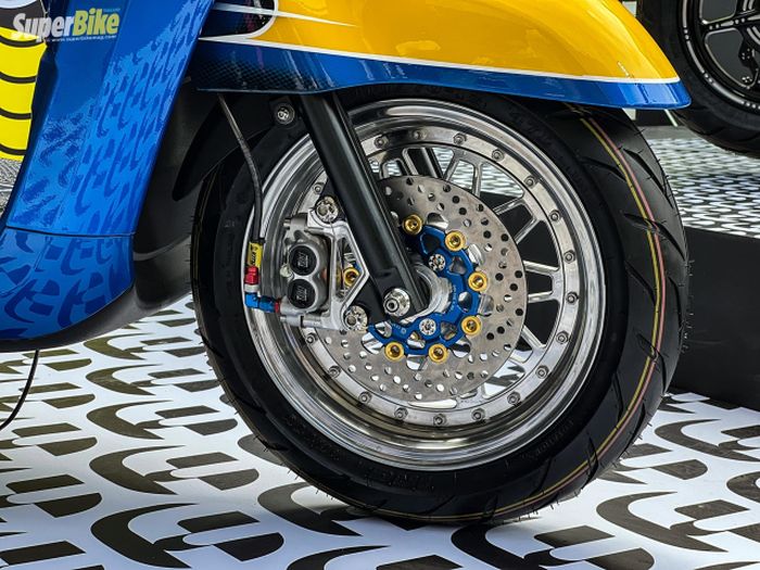 Yamaha Fazzio Paling Fresh, Berjubah Biru Kuning, Kaki-kakinya Oke ...