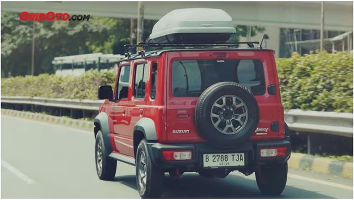 Suzuki Jimny 5-Doors Dibawa Pergi Berkemah di Hutan, Emang Bisa? - Semua Halaman - Otomotifnet.com