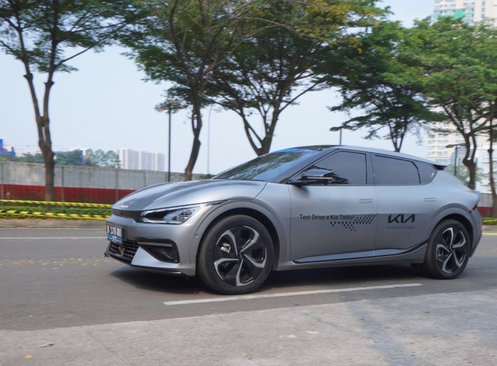 Tak Mau Ketinggalan Tren Mobil Listrik, KIA Boyong EV9 dan EV6 GT-Line ke GIIAS 2025 - Gridoto