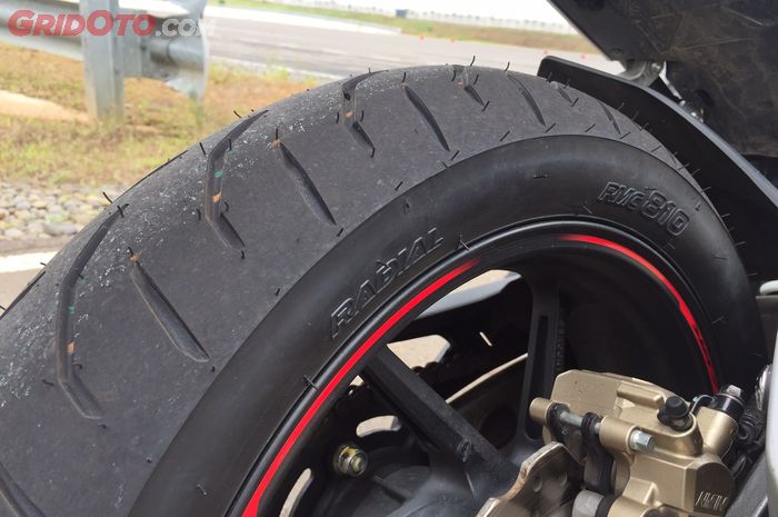 Belum Banyak yang Tahu, Ternyata Ini Kelebihan Ban Motor Radial ...