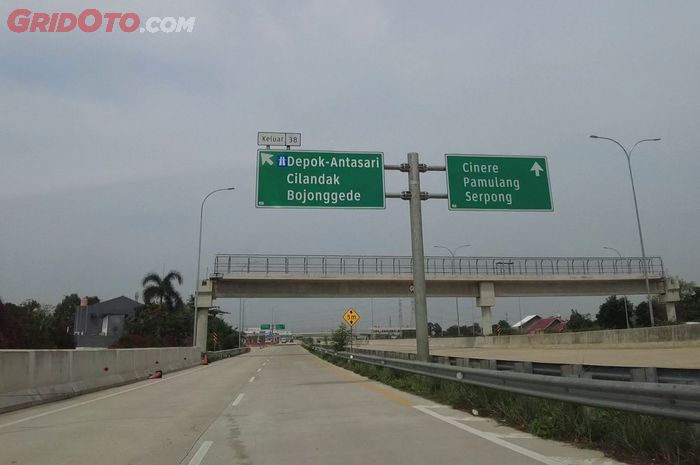 Gempar Bocah Ditemukan Tak Bernyawa di Tol Cijago, Saksi Dengar ...