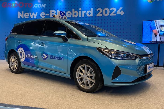 Ketemu Lagi di PEVS 2024, Yuk Intip Detail BYD e6 Terbaru Bluebird - Gridoto