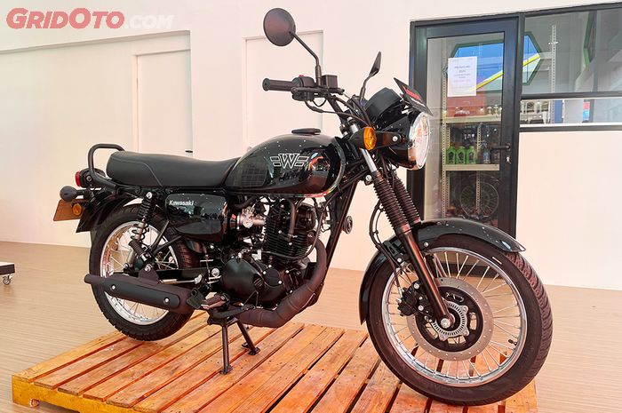 Update Harga Kawasaki W175 Injeksi Vs W175 Karburator, Selisihnya Segini - Gridoto