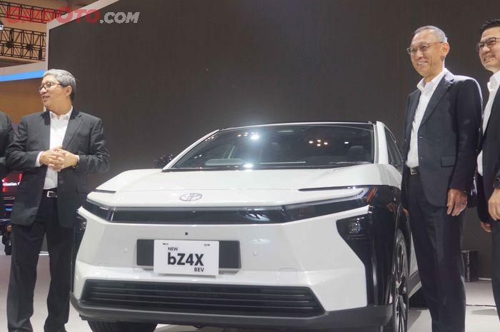 Toyota bZ4X Facelift Dipamerkan di GIIAS 2025, Ini Tampangnya - Gridoto
