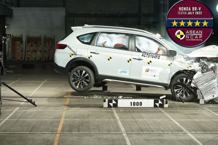 Ini 8 Mobil Baru Rakitan Lokal Yang Lolos Uji Tabrak ASEAN NCAP - Otomotifnet.com