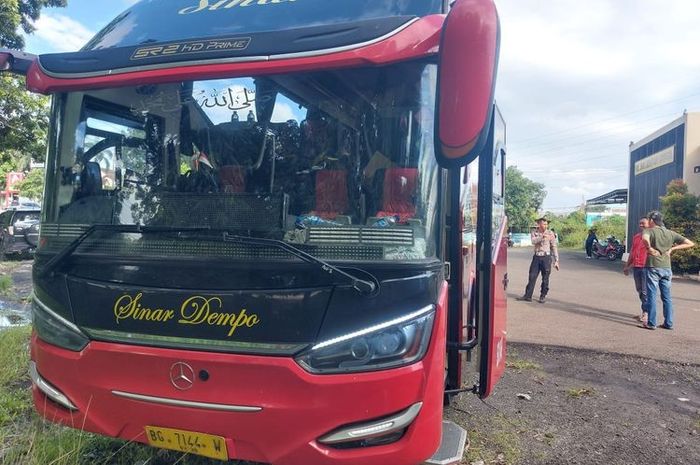 Tren Klakson Telolet Bus Jadi Petaka, Nyawa Bocah Terenggut Ban Belakang - Otomotifnet.com