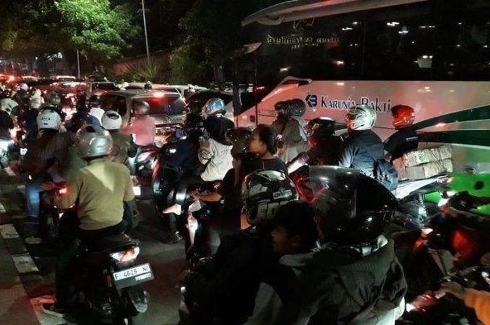 Macet Total Jalur Puncak Libur Panjang Maulid Nabi Muhammad SAW, Ini Penyebabnya - Gridoto
