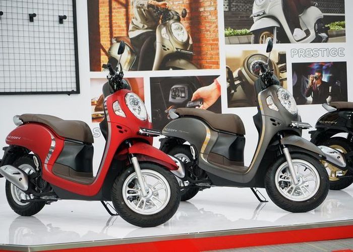 Scoopy 2022 Merah