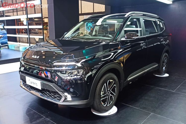 Kia Carens 1.5 iVT Lebih Murah Rp 60 Juta, Apa Bedanya Dengan Varian ...