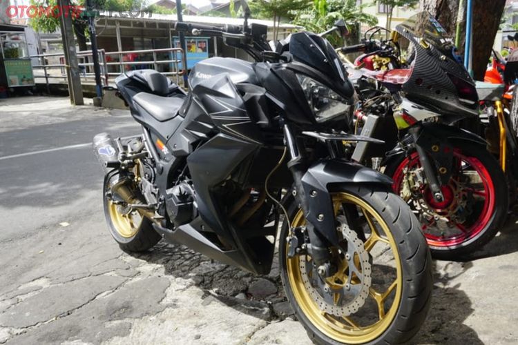 Kawasaki Z250 Modifikasi Velg