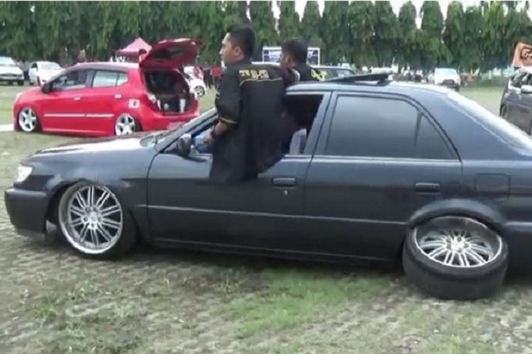 Modifikasi Mobil Soluna