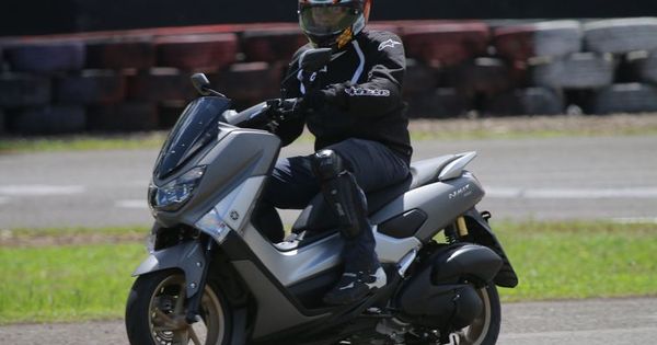 Berita Yamaha Nmax Pengin Ada Fitur Hazard Dan Engine Cut Off Pakai ...