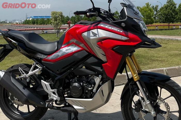 Jangan Salah Pilih, Ini 5 Perbedaan Honda CB150X Standar dan Special ...