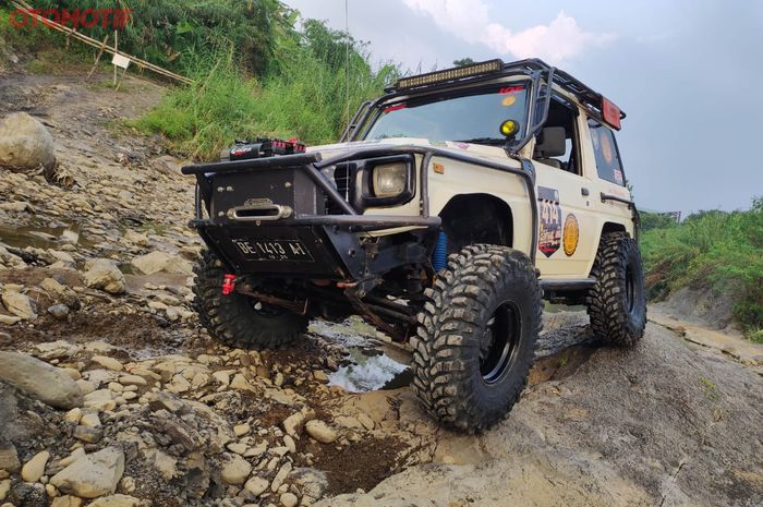 Daihatsu Taft Penantang Medan Extreme, Modal Ganti Gardan Bunder - Otomotifnet.com