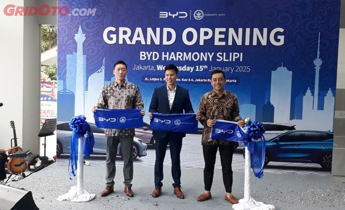 BYD Resmikan Dealer Baru di Slipi, Segini Target Jualannya Tiap Bulan - Gridoto