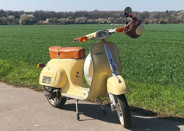 Vespa P100ts