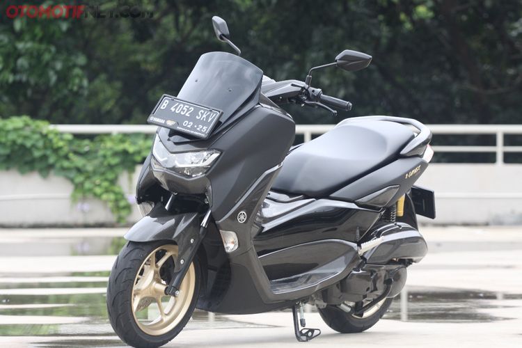 All New NMAX Pasang Bracket Multifungsi, Bisa Untuk Phone Holder Hingga ...