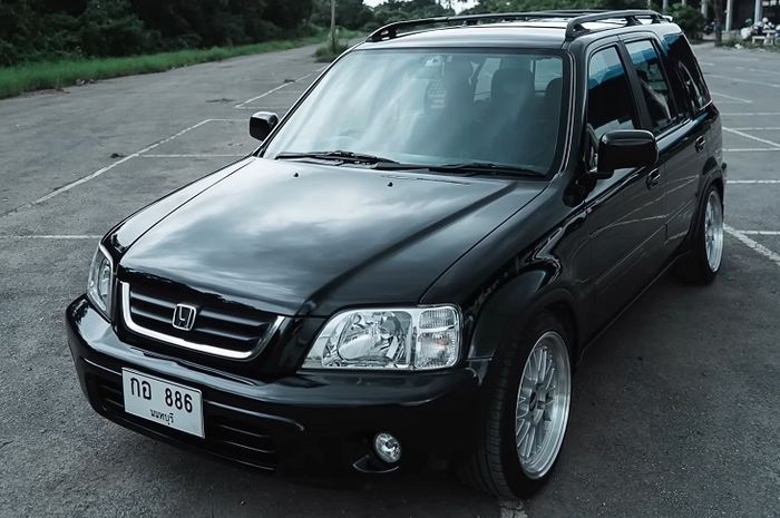 Honda CR-V Gen 1 Paling Stylish, Tongkrongan Merunduk Pakai Pelek BBS - Gridoto